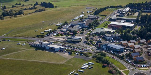 Wasserkuppe: Airfield and excursion destination - Fliegerschule Wasserkuppe